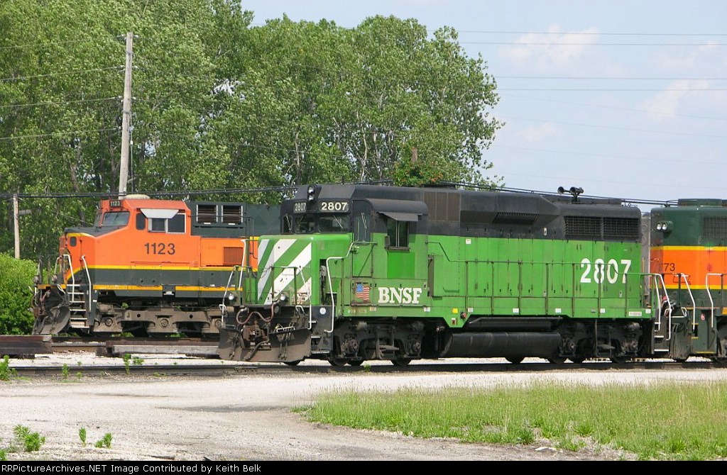 BNSF 2807